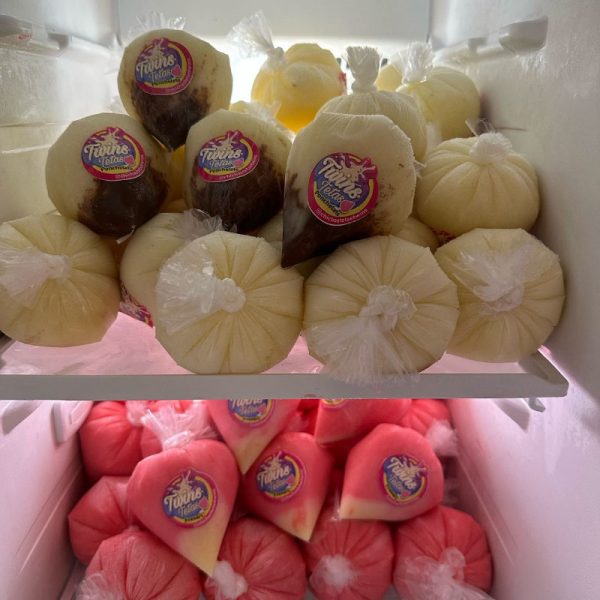 Chichas y Helados de Tetas Venezolanas - Chichas y Tetas Twins